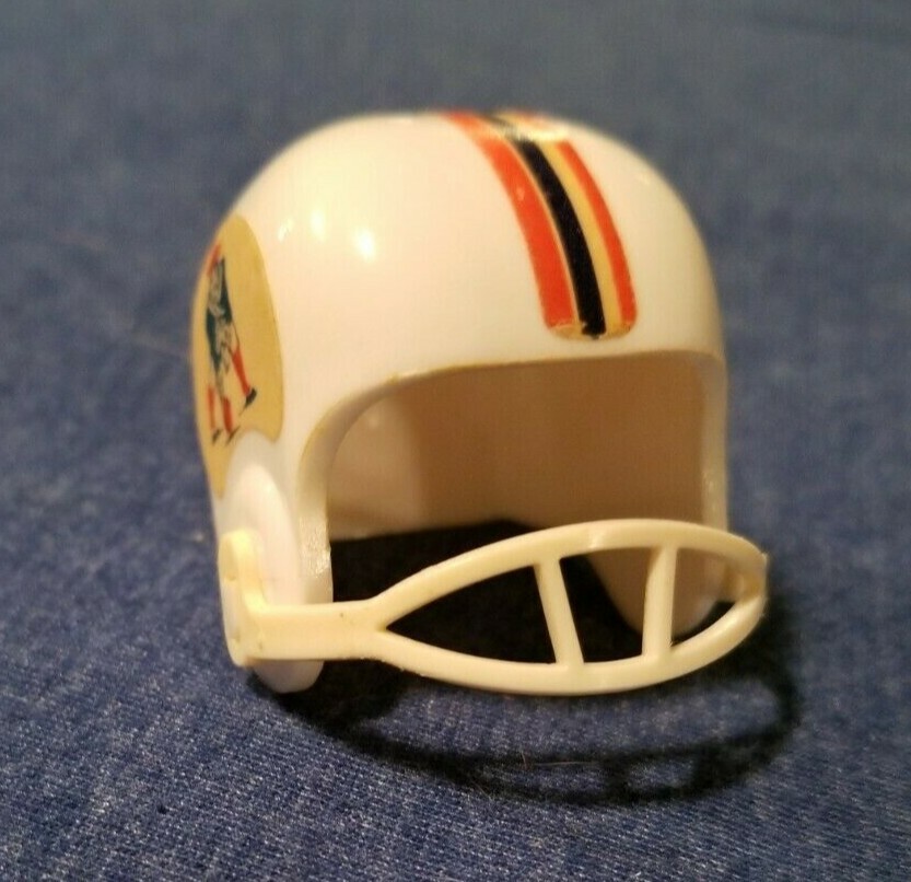 VINTAGE 1960-70's New England Patriots MINI GUMBALL NFL FOOTBALL HELMET ...