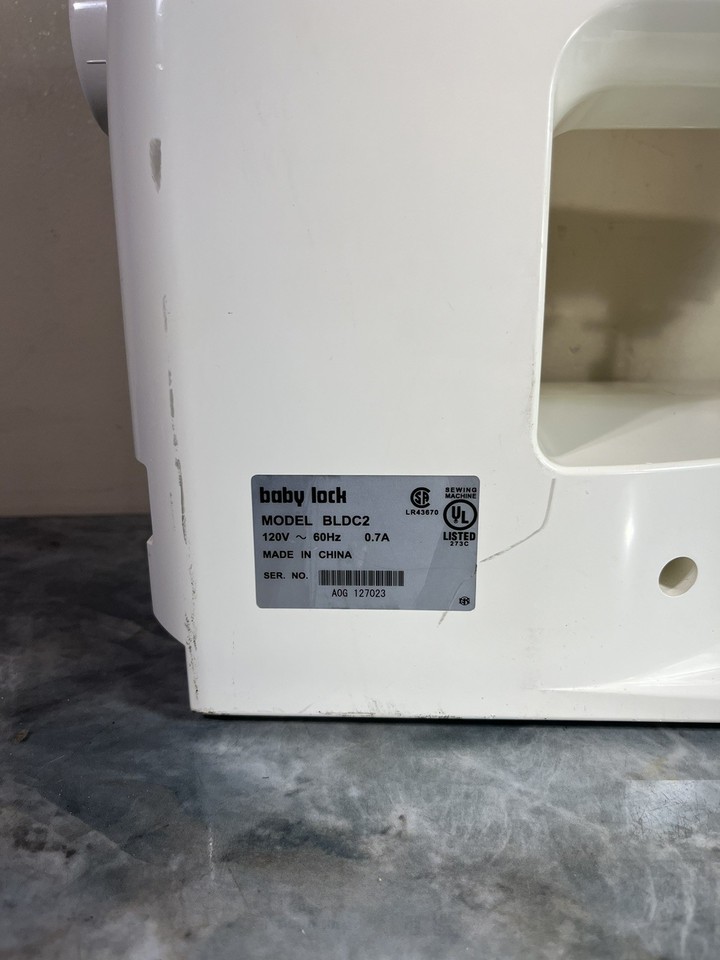 Baby Lock BLDC2 Decorator’s Choice Sewing Machine w/ Accessories & Foot ...