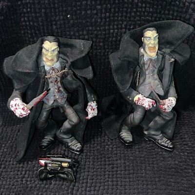 Jack The Ripper Action Figures Mezco Toys 2004 w/Bag Knifes, Cloak X2 ...