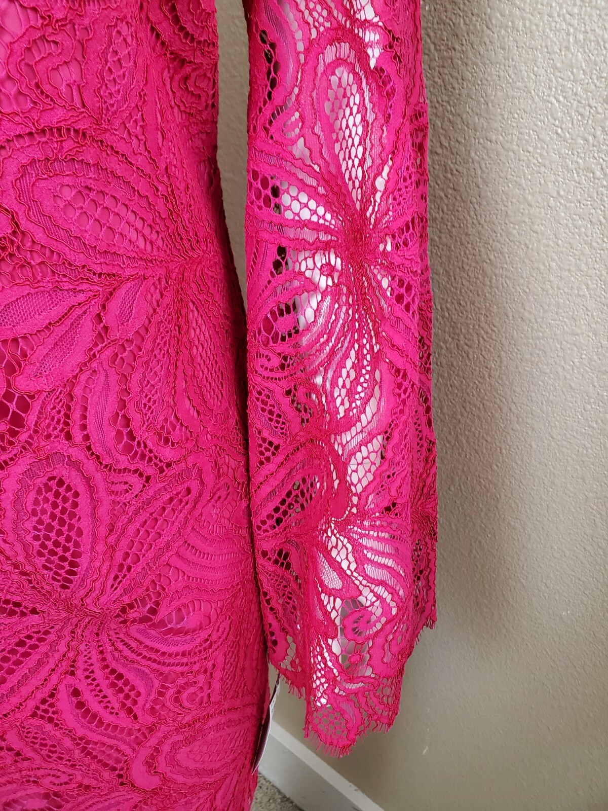 TRINA TURK Pink Clash Nery Lace Shift Monarch Long Bell Sleeve Dress ...