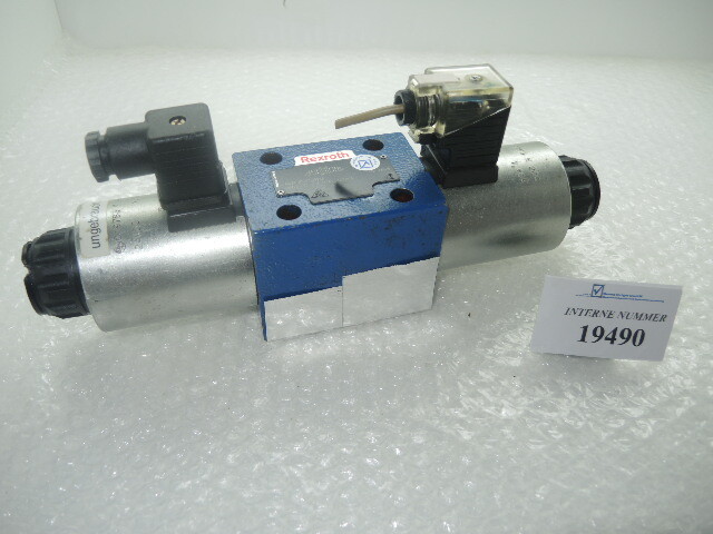4/3 way valve Rexroth No. 4WE 10 J33/CG24N9K4, Battenfeld used spare ...