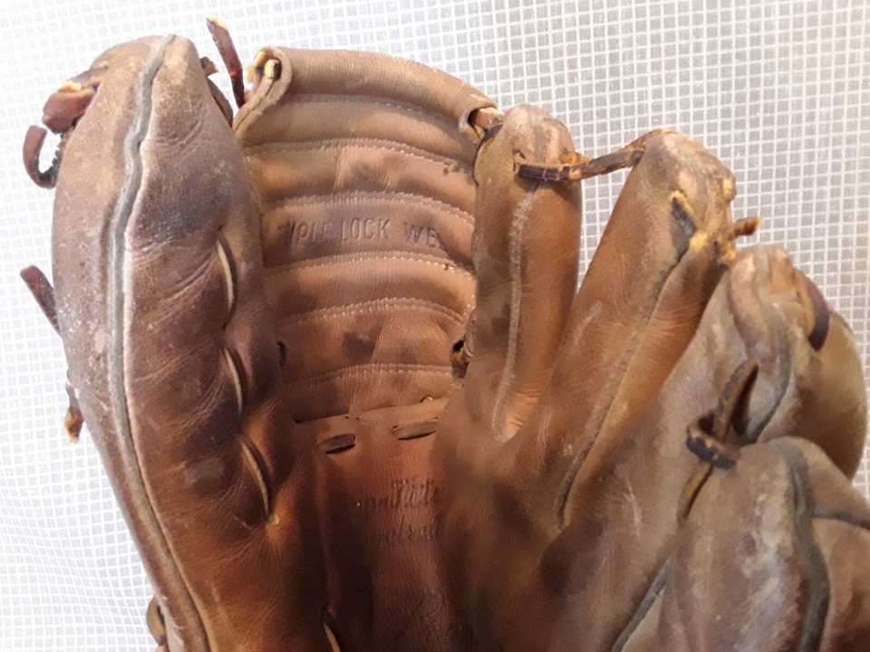 WILSON A2000 Baseball Glove Rare Vintage Pro Model Triple Lock Web Grip ...