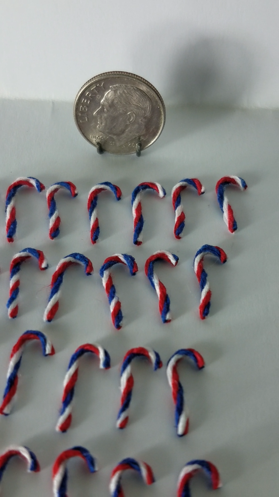 50 Miniature Red White Blue Christmas Candy Canes Dollhouse Diggs 1:12 ...