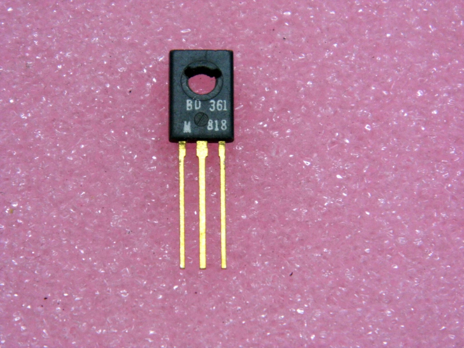 Lot x2 : transistor BD 361 BD361 ~ transistor NPN Si ~ Ic max 3A ...