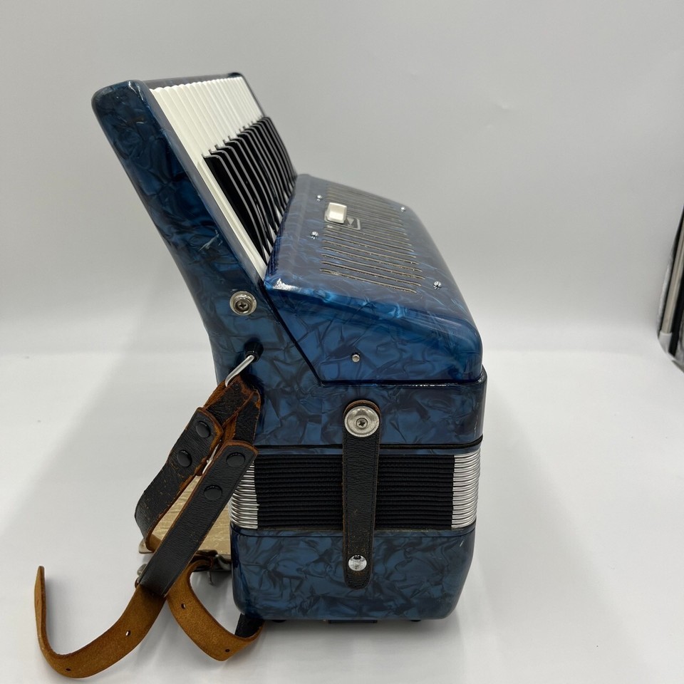 YAMAHA Accordion T-32B Tenor Blue 32 Keys Operation confirmed Used ...