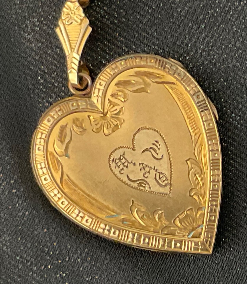 Vintage PS Co Gold Filled Heart Locket with Antique Gold Filled Rolo ...