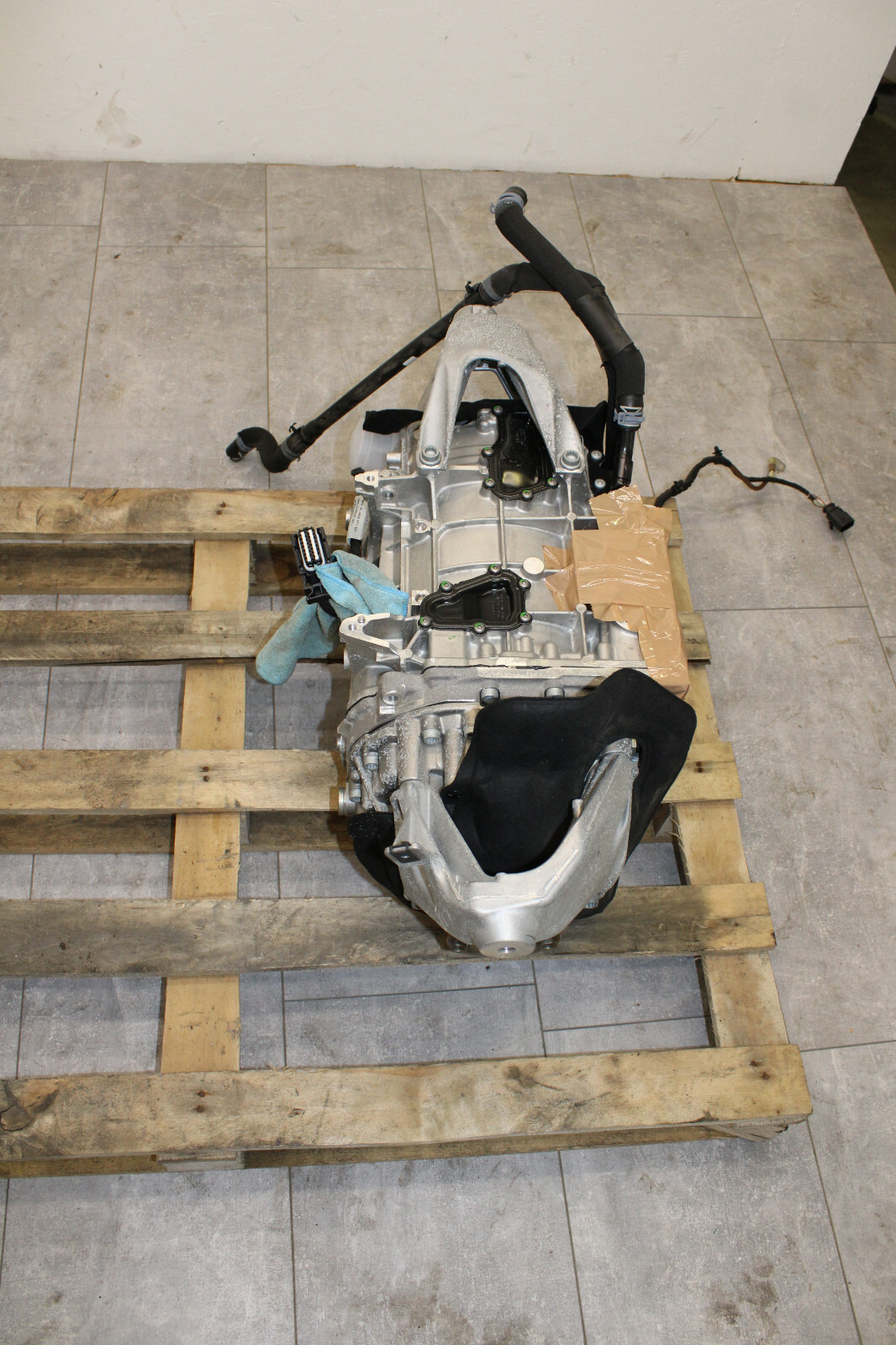 Audi etron e-tron 4KE Fahrmotor Elektroantrieb Elektromotor Getriebe ...