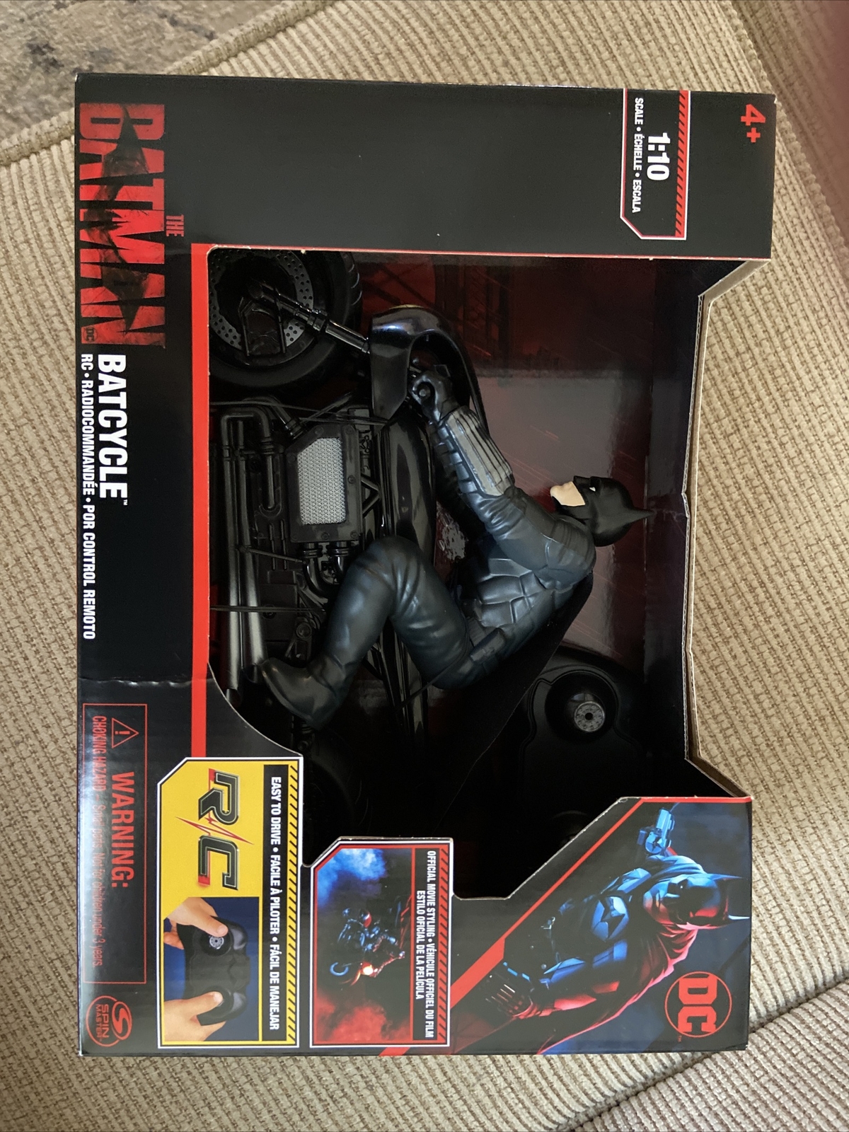 DC Comics The Batman Batcycle RC with Batman Rider Action 1:10 Scale ...