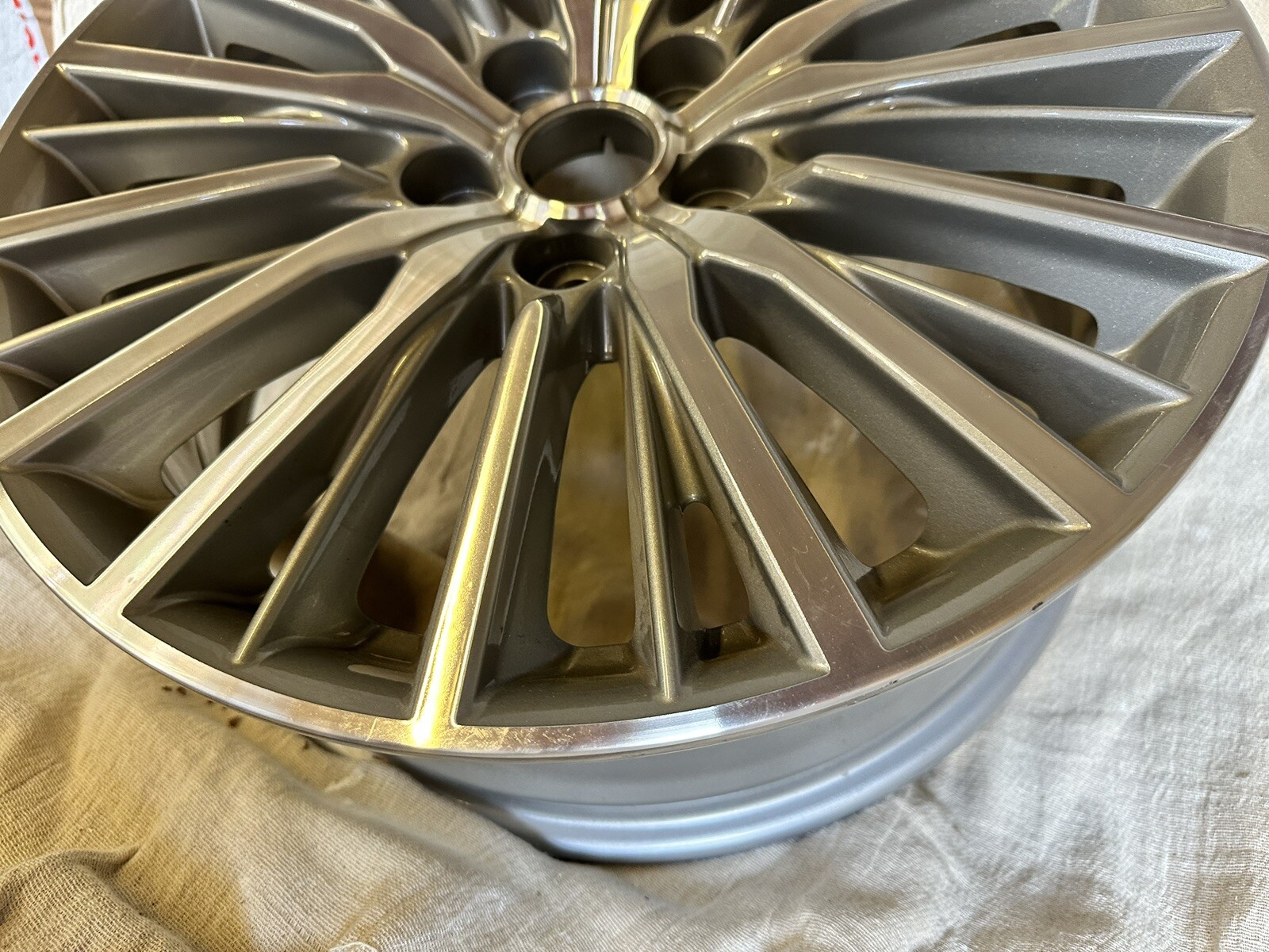 Mitsubishi Outlander 18" Inch Genuine Alloy Wheel J18X7J Diamond Cut ...