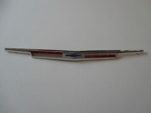 63 CHEV BONNET BADGE ASSEMBLY 1963 NEW CHEVROLET BELAIR IMPALA EMBLEM ...