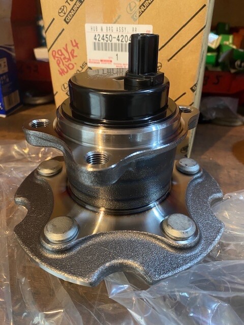 GENUINE TOYOTA REAR WHEEL BEARING HUB & ASSEMBLY 42450-42040 / 89544 ...