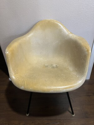 Mid-Century Modernism - Fiberglass Shell Chair