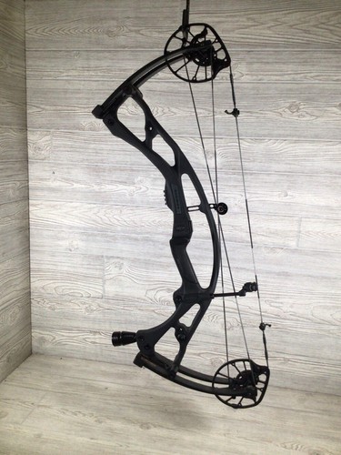 Hoyt RX-8 RH Black 70lbs 25-30" | eBay