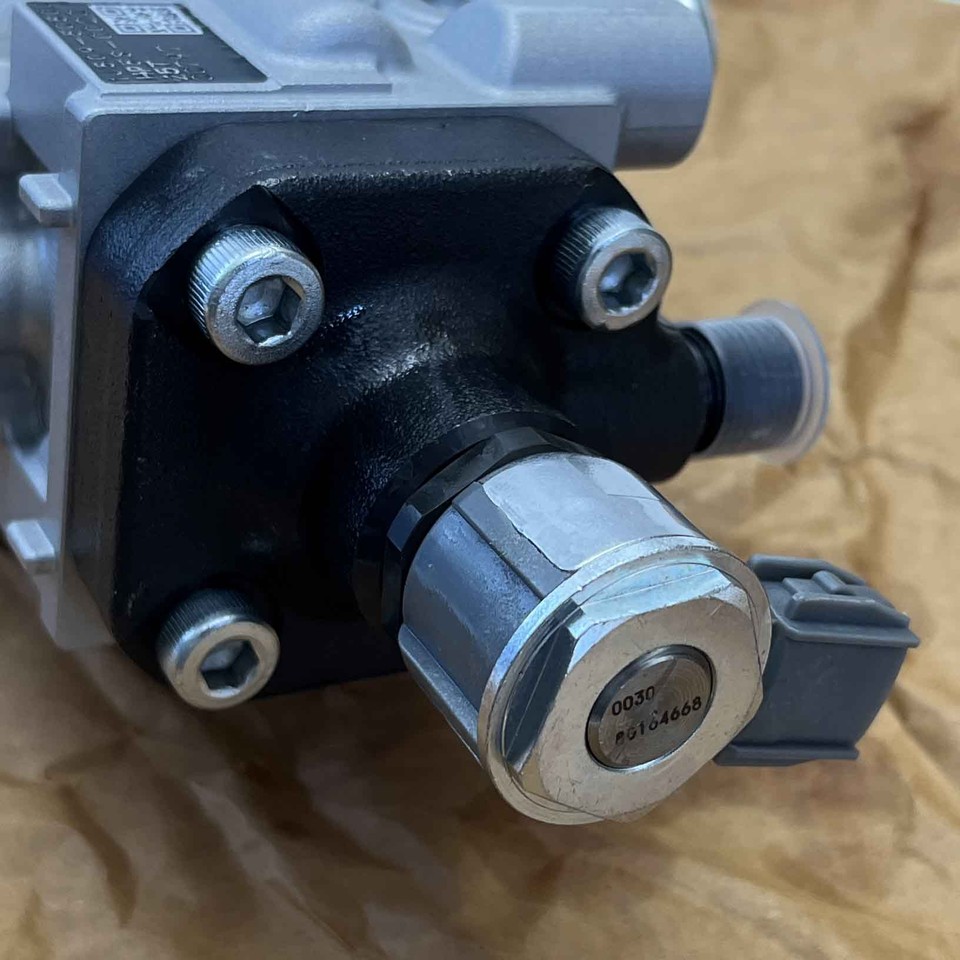 Fuel Injection Pump Assembly for 1J509-50500 1J509-50501 Kubota Tractor ...