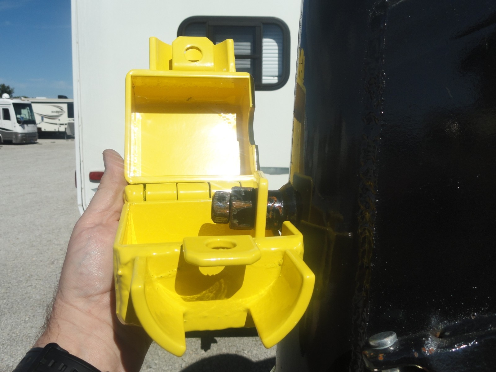 Gooseneck Set Bolt Lock w/Cobra-7 puck lock - Bolt Cutter PROOF! | eBay