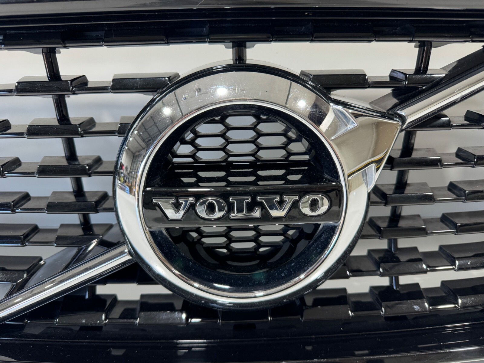 2019-2021 VOLVO XC40 FRONT BUMPER UPPER GRILL OEM 31457346 for sale ...