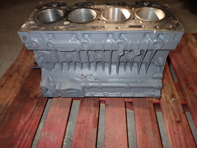 Perkins 4.154 Diesel Engine Block Crankcase BOBCAT Skidsteer 843 ...