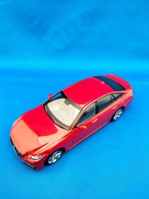 Toyota 3U5 Emotional Red 2 1/30 Color Sample Mini Car | eBay