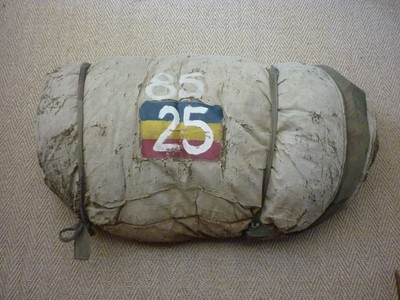 ww2 british airbourne sleeping bag/bed roll...camo etc reme colours ...