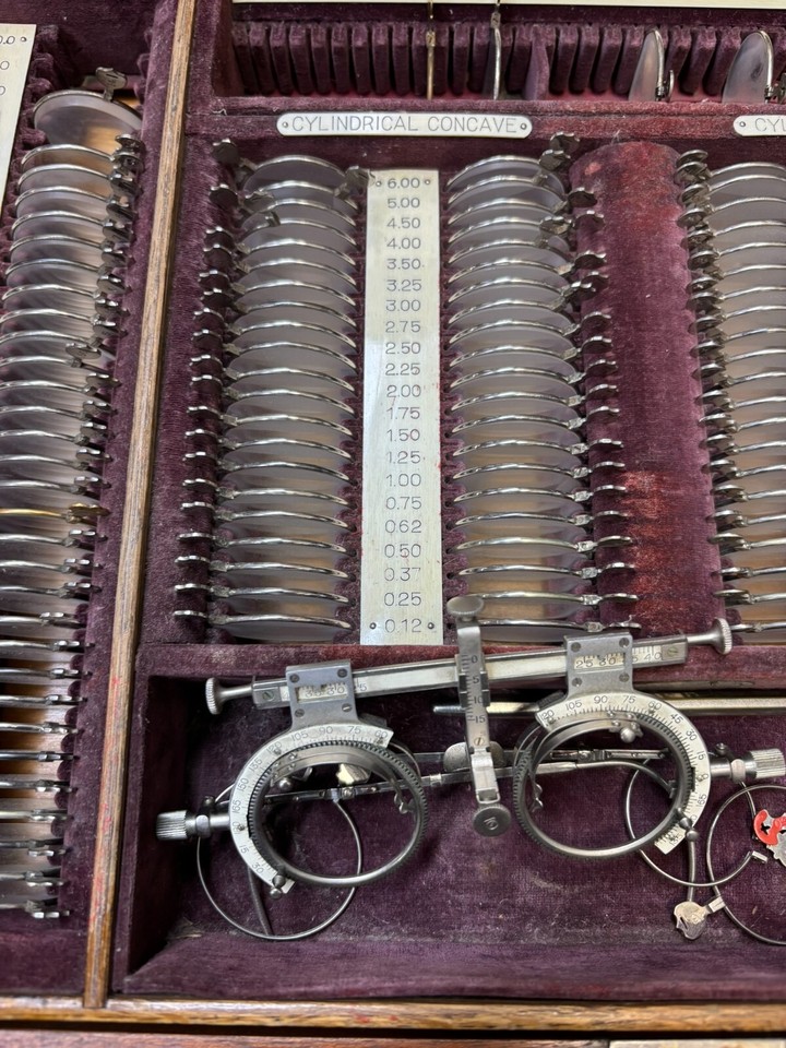 Vintage American Optical Company Optometrist Eye Vision Test Lens Kit ...