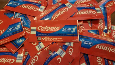100 COLGATE Cavity Protection Toothpaste Regular Flavor 0.15 oz Sachet ...