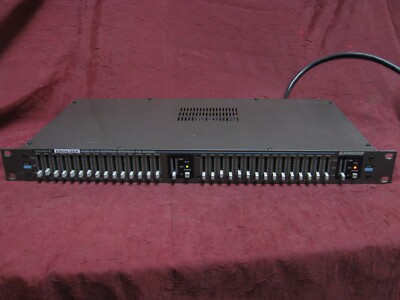 Samson E30, 2/3 Octave Stereo 15 Band Graphic Equalizer, Eq, Rack mount ...