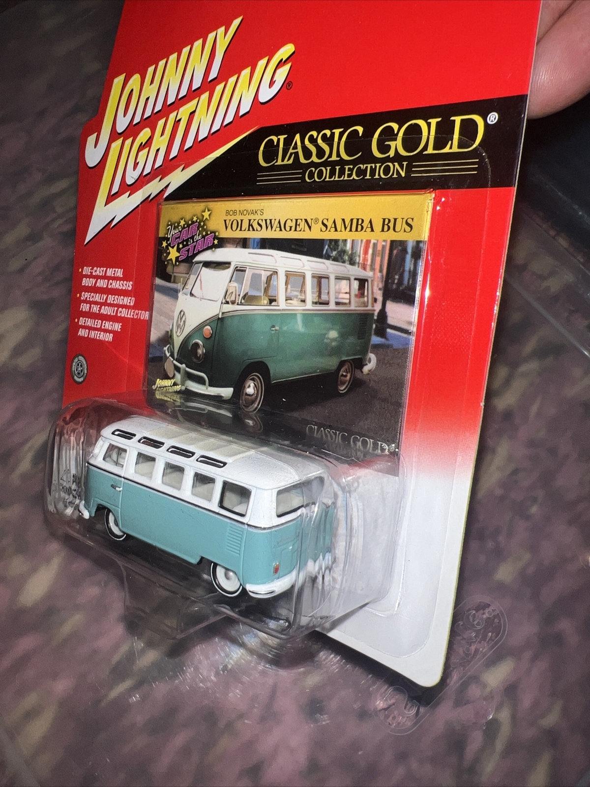 Johnny Lightning WHITE LIGHTNING Classic Gold Volkswagen 21 Window VW ...