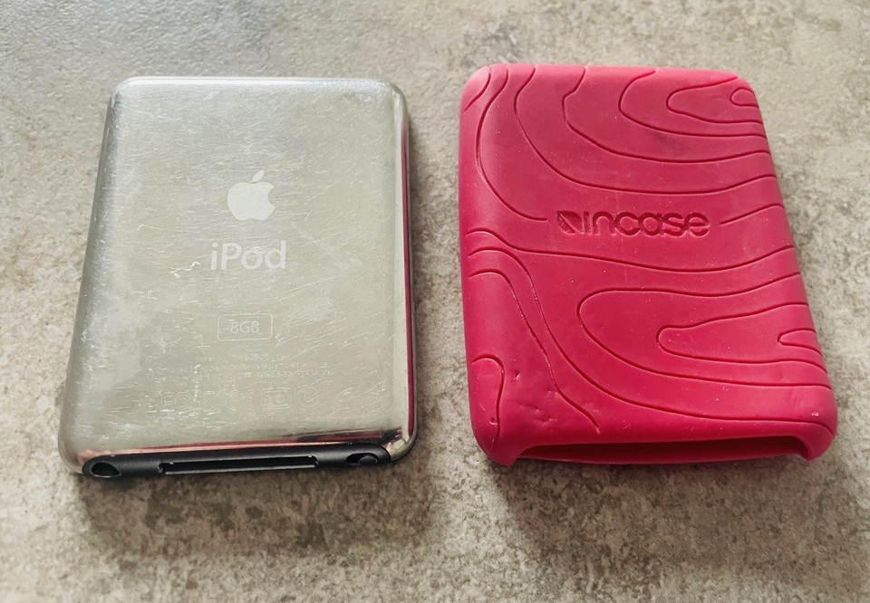 Apple iPod Nano 8GB 3rd Generation Black TESTED, WORKING AND LOADED ...