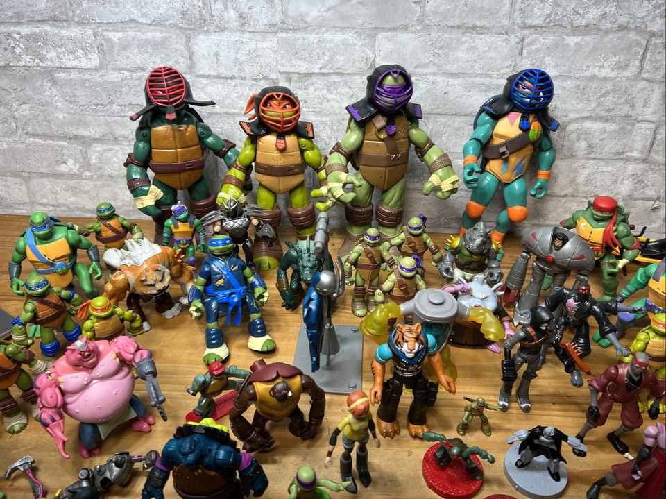 HUGE Lot Of 1988-Current TMNT Turtles Collectible Action Figures ...