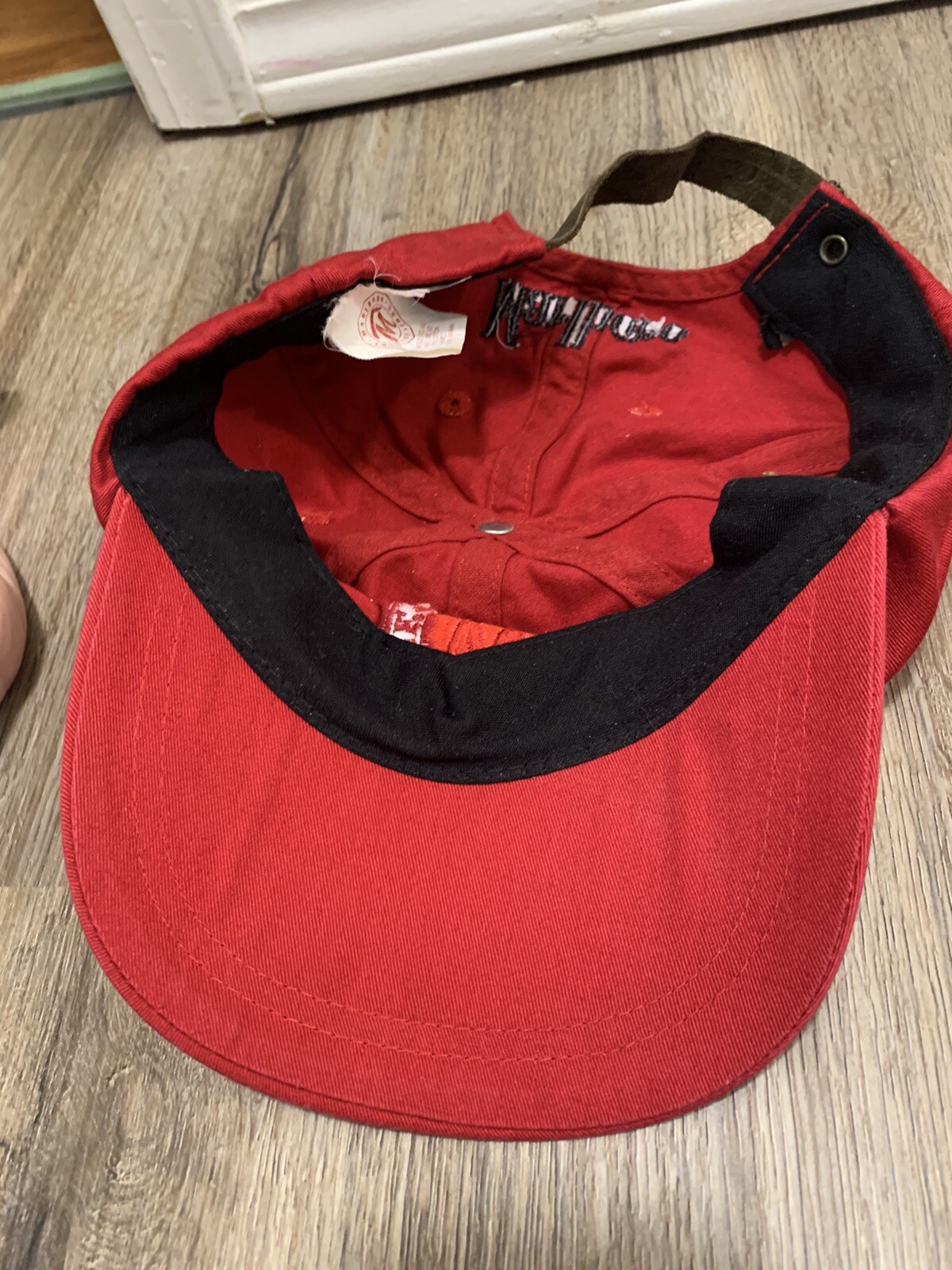 Marlboro Country Store Cigarettes Red Hat Adjustable - Gem