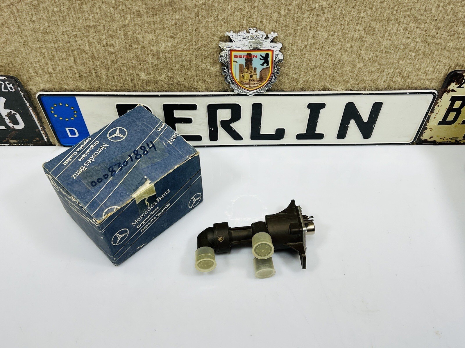 Mercedes Benz W126 Heater Control Valve A0008301884 Genuine NOS | eBay