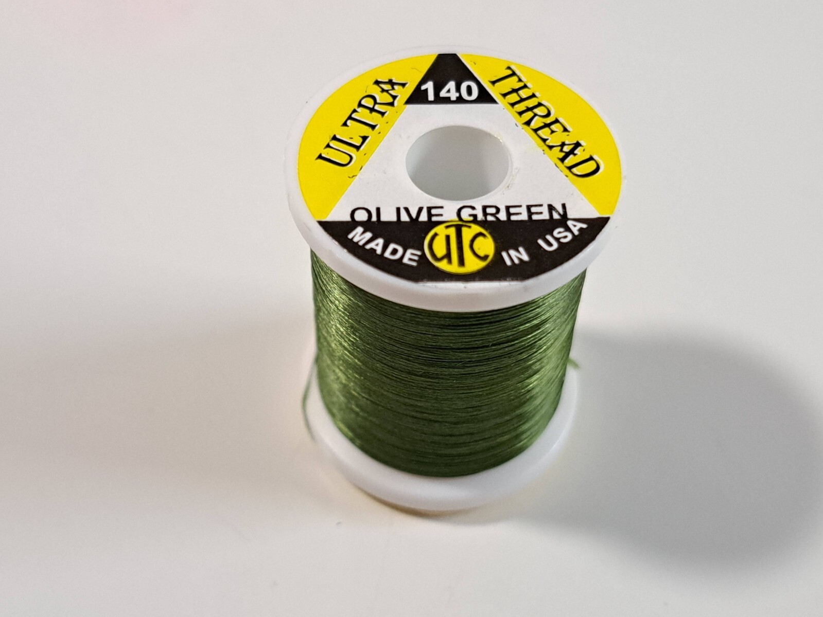 UTC Ultra Thread 140 Denier Fly Tying Medium Waxed Flat Jig Wrapping ...