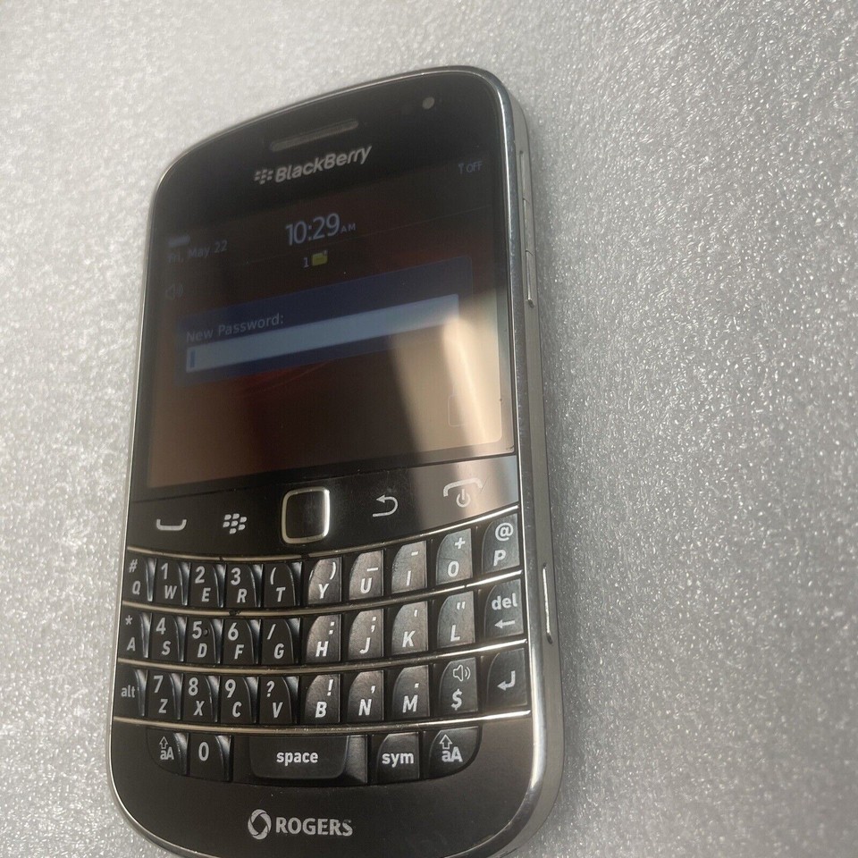 (Nice) BLACKBERRY BOLD 9900 8G cell phone (No Battery. carrier: Rogers ...