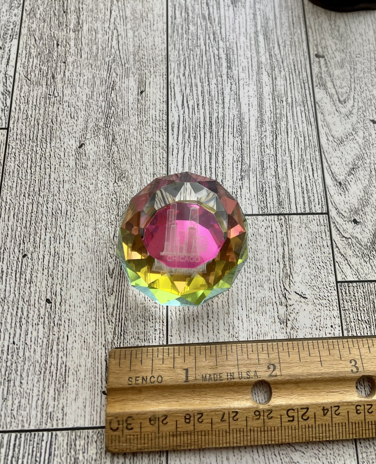 ETCHED CUT CRYSTAL CHICAGO PRISM PAPERWEIGHT/SMALL DECOR W/TOWERS ...