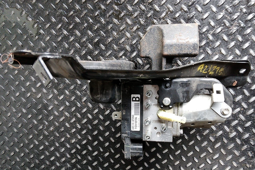2004-2009 Toyota Prius Anti Lock Brake System ABS Actuator Assembly ...