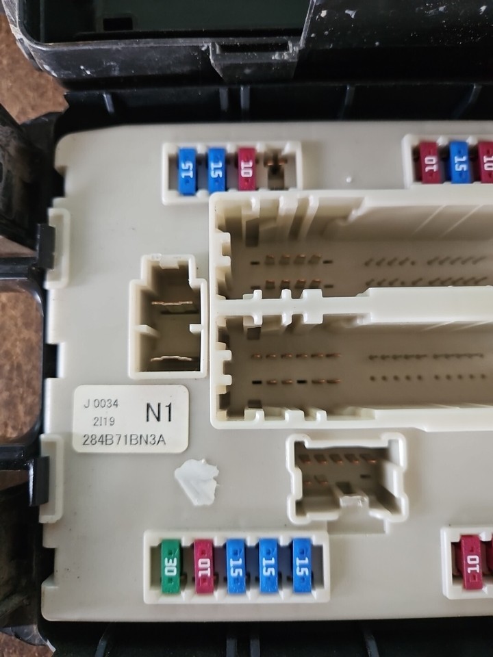 2011-2014 Infiniti G35 Sedan AT RWD IPDM Engine Room Controller Unit ...