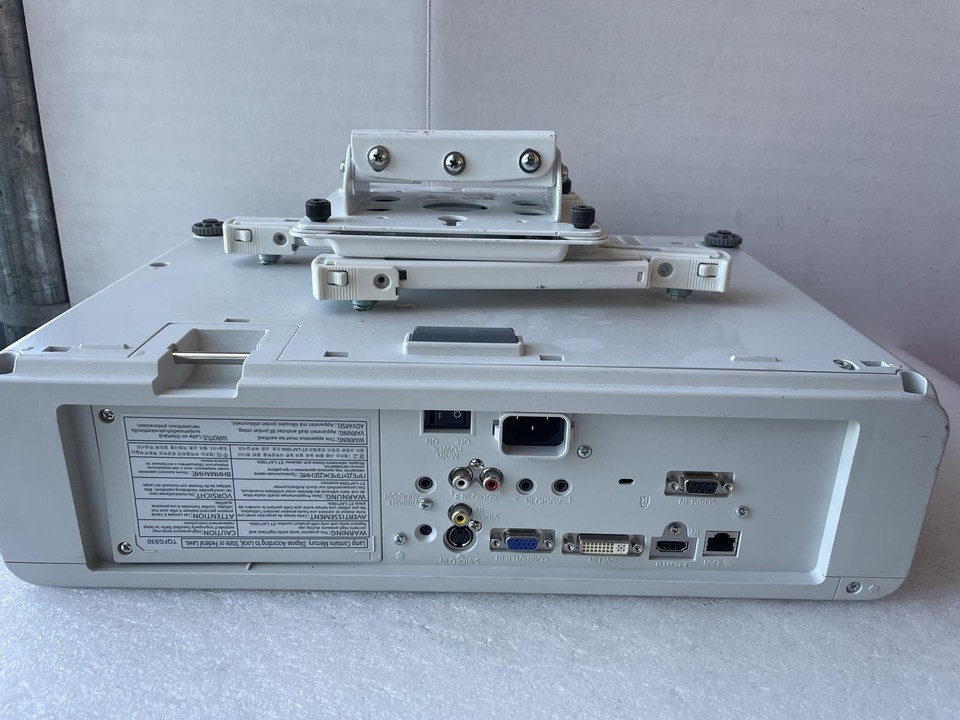 PANASONIC PT-FW430 PROJECTOR, SEE LAMP LIGHT PHOTOS | eBay