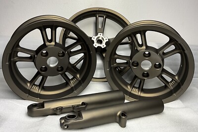 Harley Trike Tri FREEWHEELER Custom Olive Bronze Matte 2014-23 Wheels ...