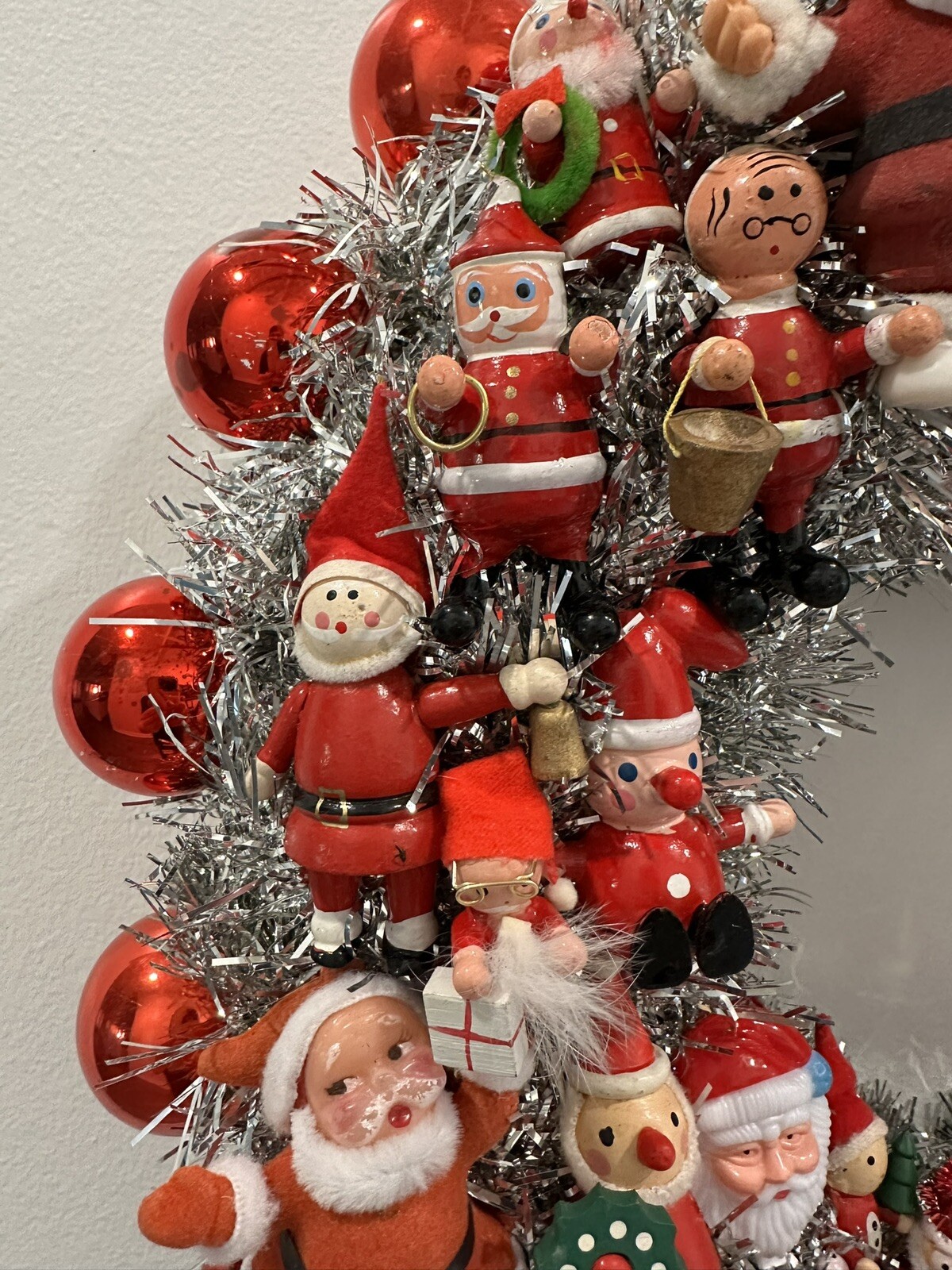 Handmade Christmas Ornament Wreath Vintage-Kitsch-Santa | eBay