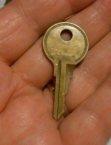Vintage Old Original National Lock Co Rockford Ill USA Brass Key ...
