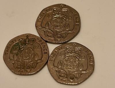 THREE Rare UK 1982 20p Twenty Pence Coin - First Year Minted ...