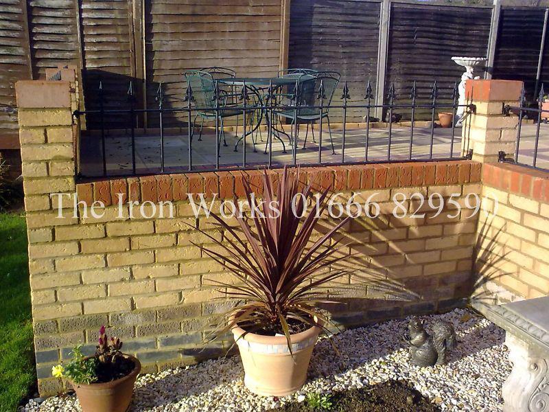 SAXON METAL IRON METAL FENCING RAILING PANELS 4ft LONG x 2ft TALL MADE ...
