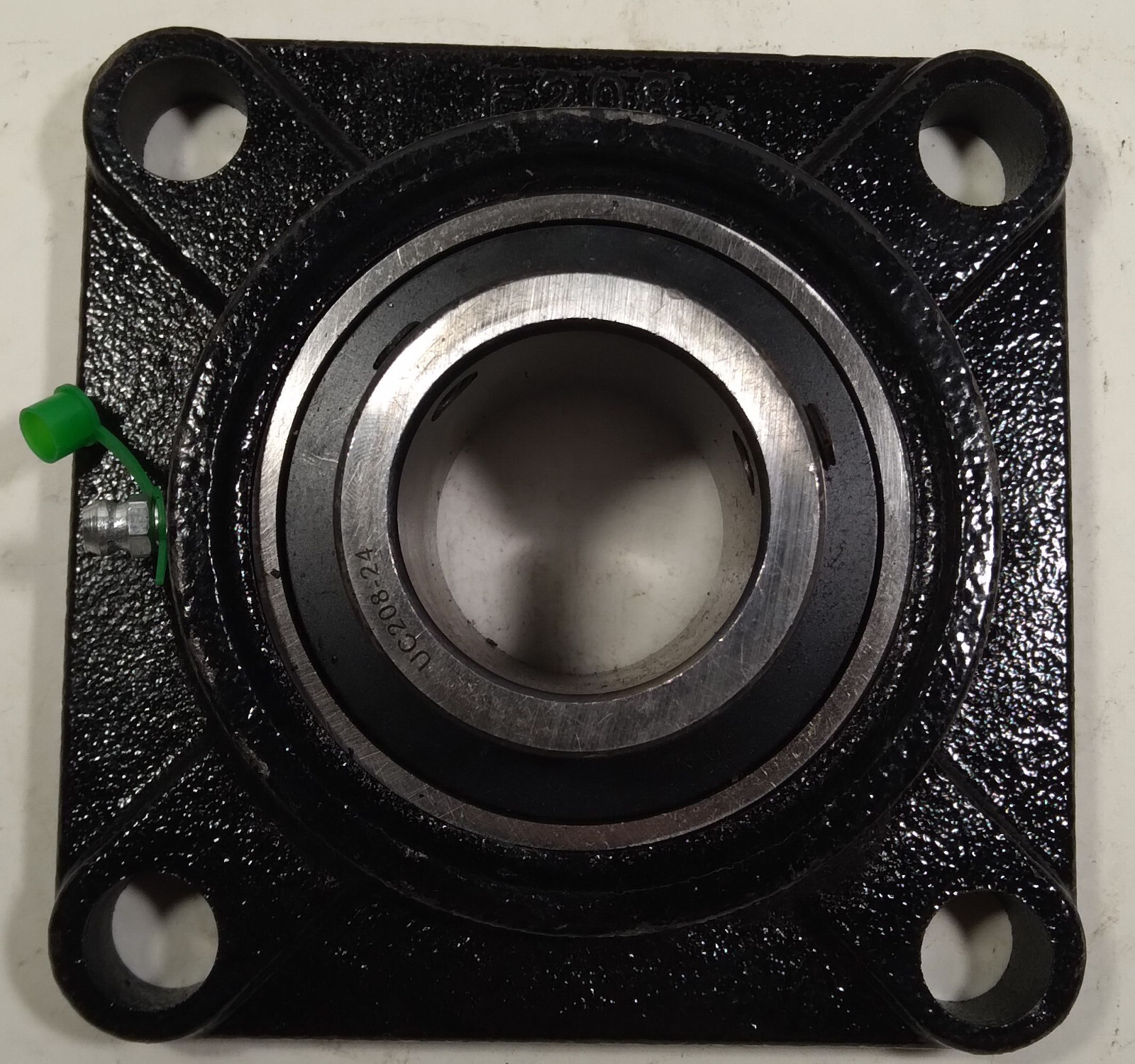 1 NEW UNBRANDED F208 4-BOLT FLANGE UC208-24 BEARING UNIT NNB ***MAKE ...