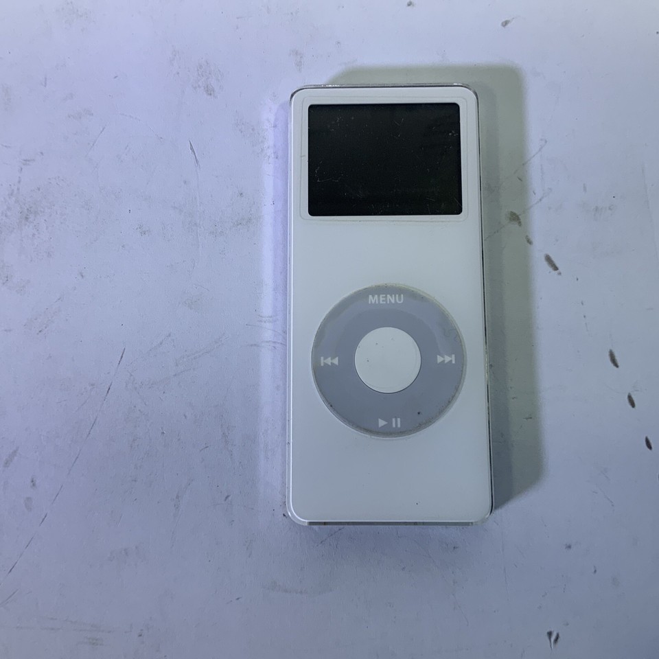 Apple iPod Nano A1137 White 1st Generation 2 GB Portable MP3 Player ...