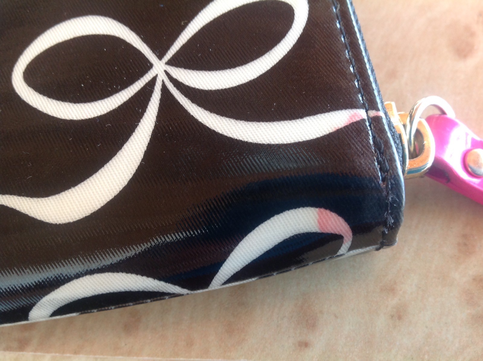 Kate Spade Black/Milk PVC Daycation Ribbon Zip Around Neda Wallet Pre ...