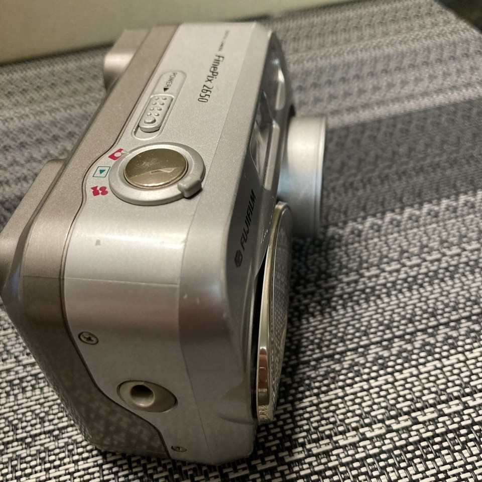 Fujifilm FinePix 2650 Digital Camera 2.0MP Tested Silver | eBay