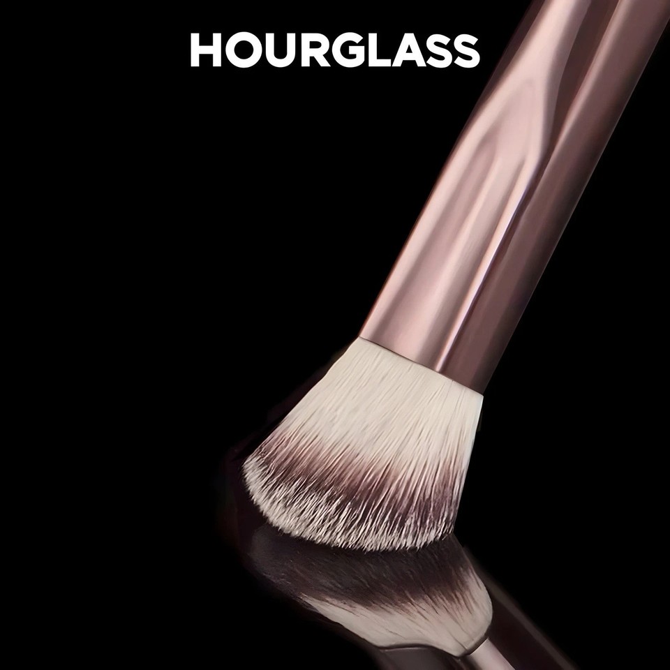 HOURGLASS Vanish Seamless Finish Foundation Brush Soft Glow NEW IN BOX ...