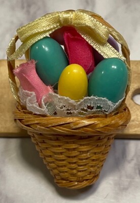 Avon Easter Basket Of Eggs Festive Spring 1992 Brooch Pin YL-28 | eBay