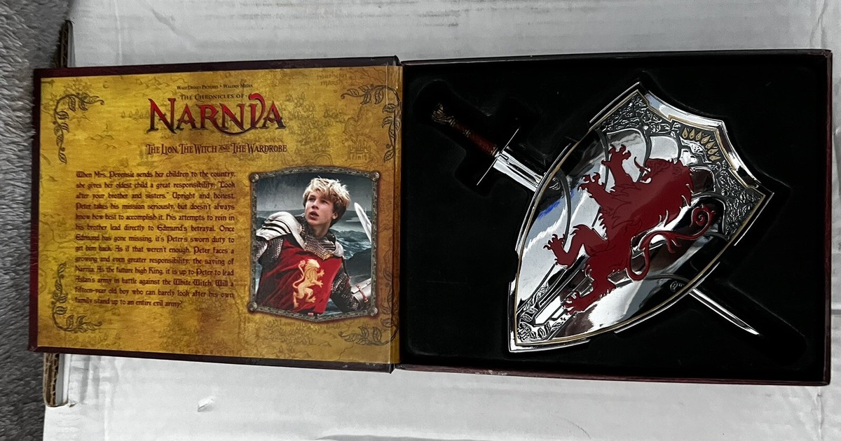 Narnia Themed Gifts Buy Disney Master Replicas Chronicles Of Narnia