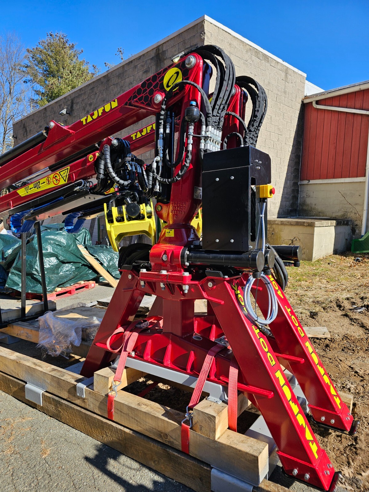 Tajfun DOT40 Grapple Crane Loader 24ft Reach! 3.5lb lift! | eBay